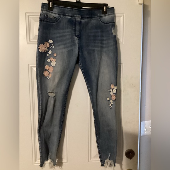 Coco+Carmen | Jeans | Cococarmen Large Flowered And Ripped | Poshmark